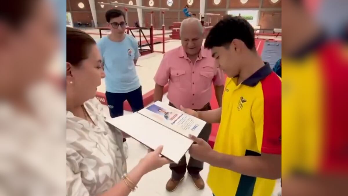 Universidad le otorgó una beca al medallista olímpico Ángel Barajas ... Universidad le otorgó una beca al medallista olímpico Ángel Barajas ...