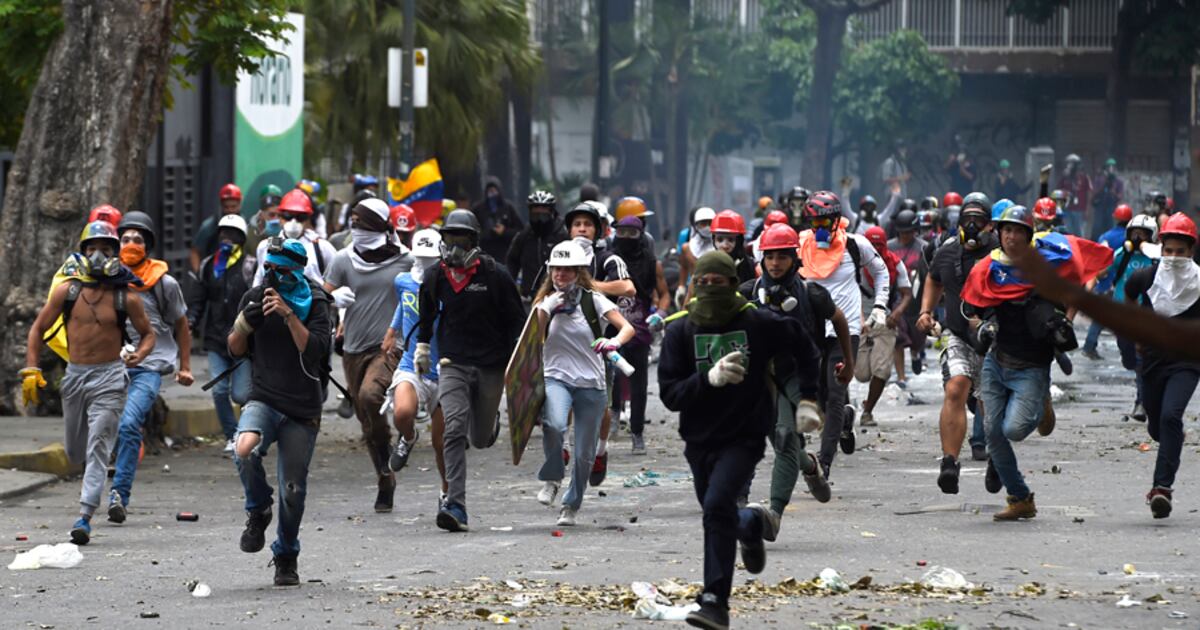 Chavistas contraatacan y piden enjuiciar a fiscal de Venezuela ... Chavistas contraatacan y piden enjuiciar a fiscal de Venezuela ...